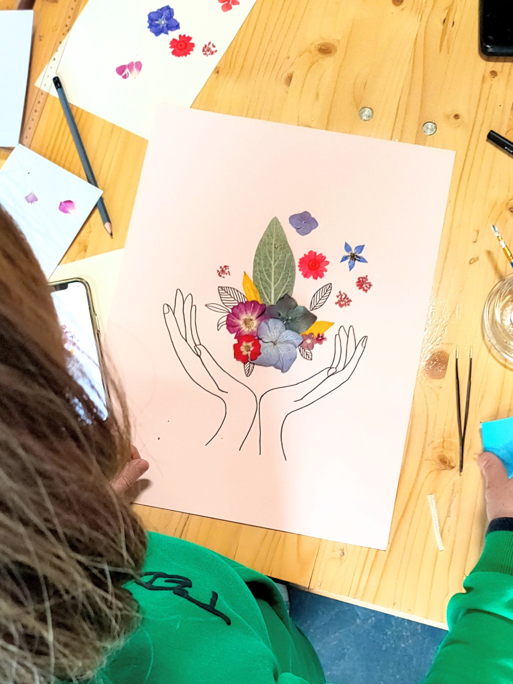 Dessin Fleuri - LA RUCHE